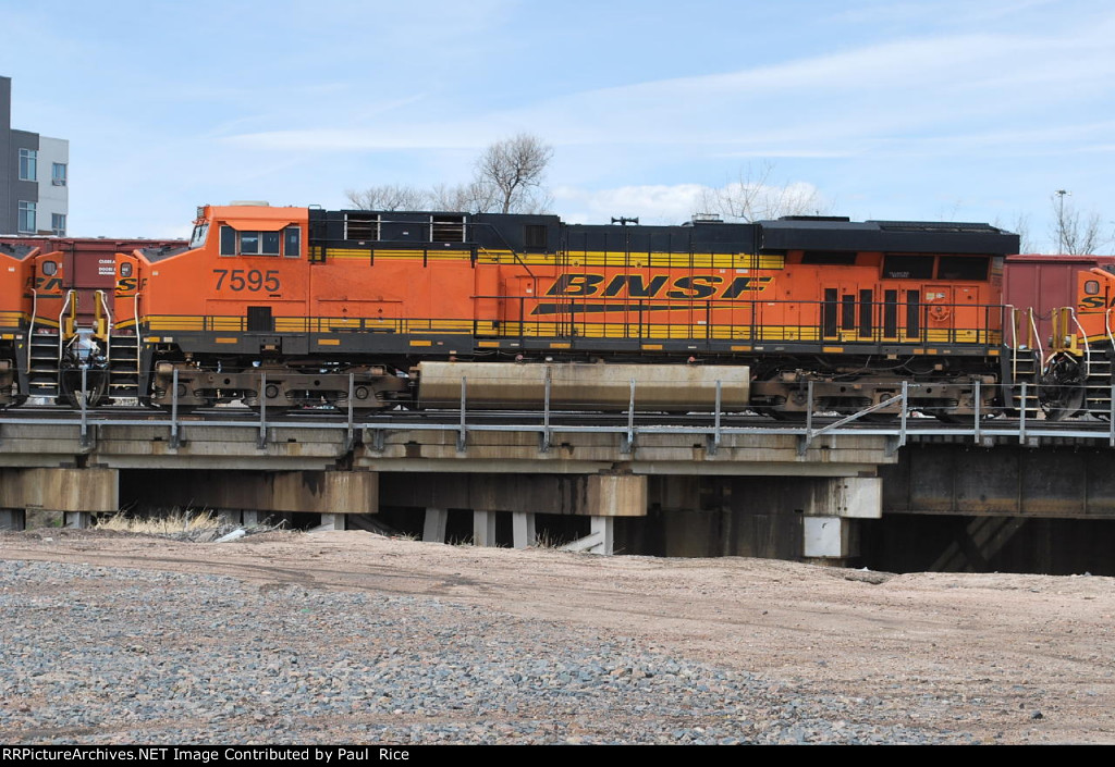 BNSF 7595